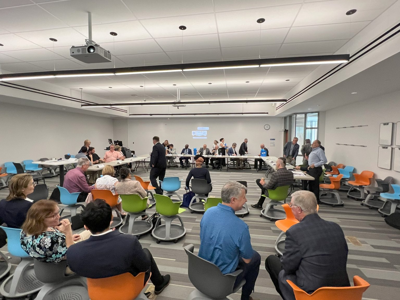 Ontario Energy Minister Pays Visit to Sarnia - BASES Website